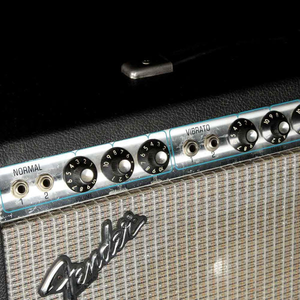 Fender Deluxe Reverb Combo Amplifier Silverface 1978 | The Music Zoo